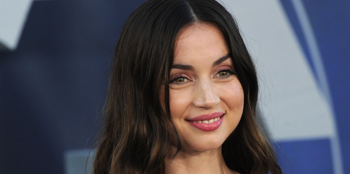 'SNL' host Ana de Armas learned English watching 'Friends,' calls ...